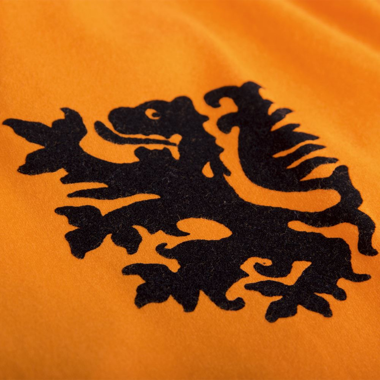 Dutch Captain T-Shirt | Retrofootball®